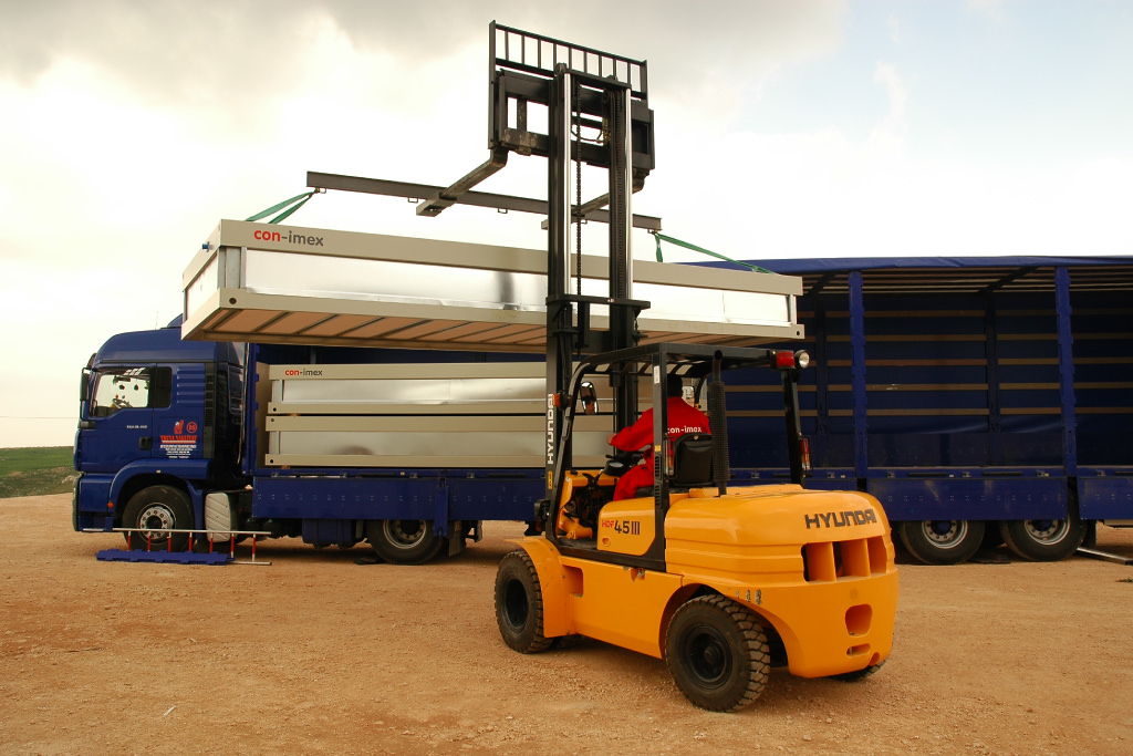 Con-imex Living Containers. FLATPACKED MODULAR DEMOUNTABLE CONTAINERS